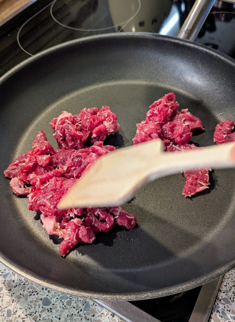 Vietnamesischer Salat mit Rindfleisch – Bun Bo Nam Bo mit Dipsauce ...